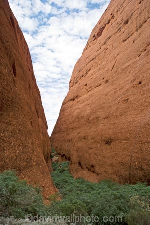 Waipa Gorge, Kata Tjuta, Uluru _ Kata Tjuta National Park, World ...
